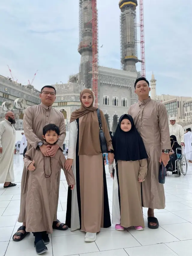 Tampil Kompak Bersama Anak, Ini 7 Potret Anang Hermansyah dan Ashanty ...