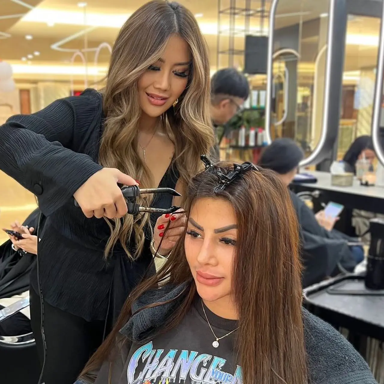 Salon di Jakarta Pusat Fokus Layani Pewarnaan dan Sambung Rambut karena ...