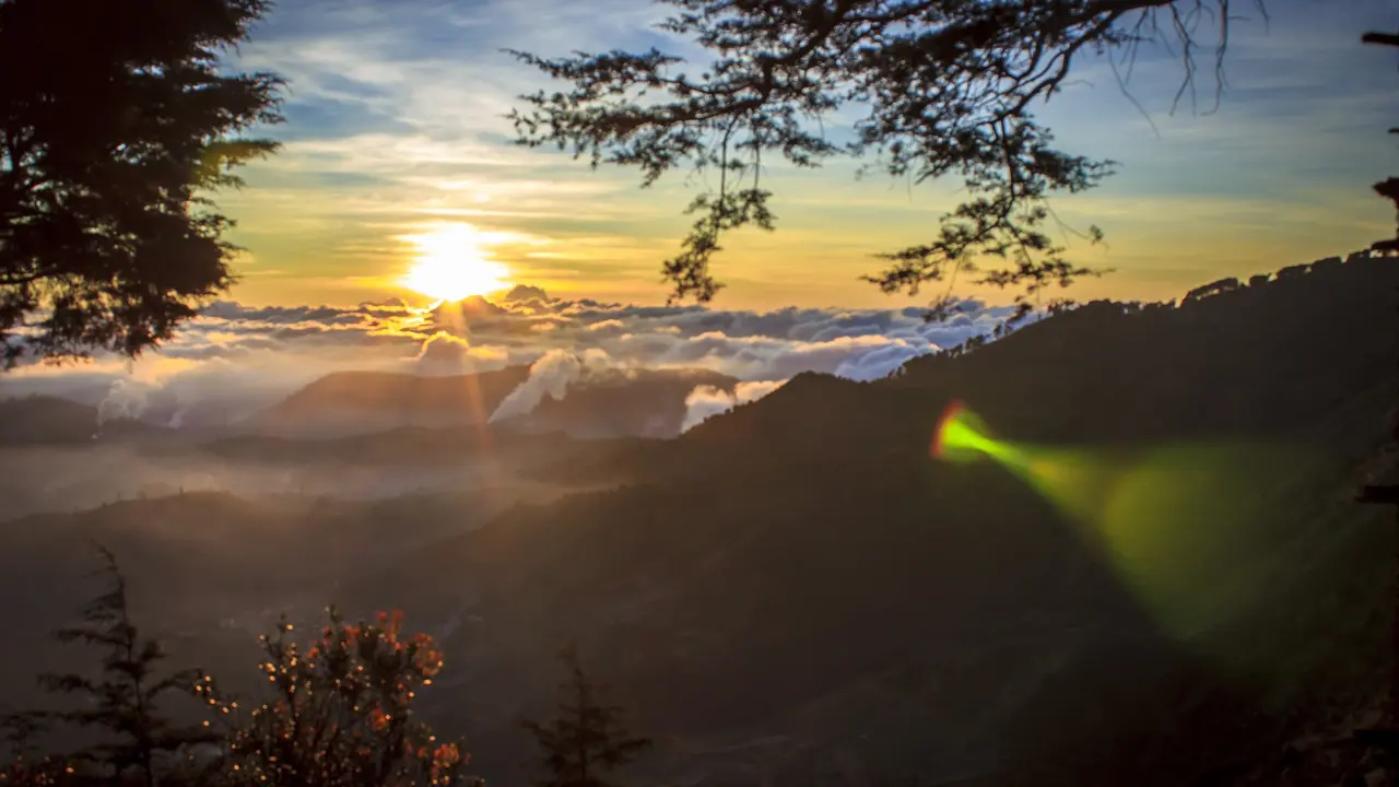 12 Wisata Dieng Terbaru 2025, Sunrise Legendaris Hingga Spot ...