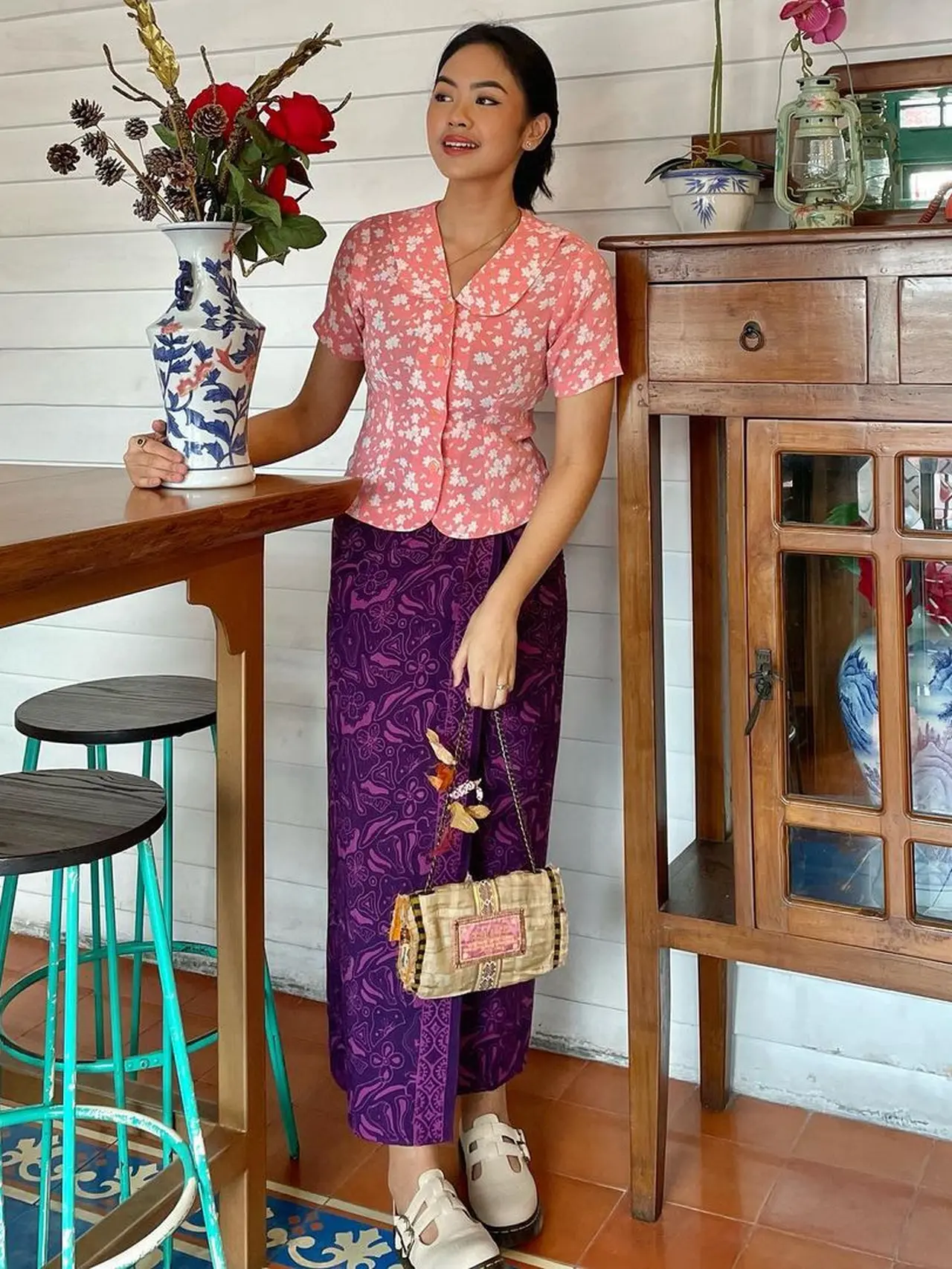 Inspirasi Model Kebaya Modern Simple Lengan Pendek ala Artis, dari ...