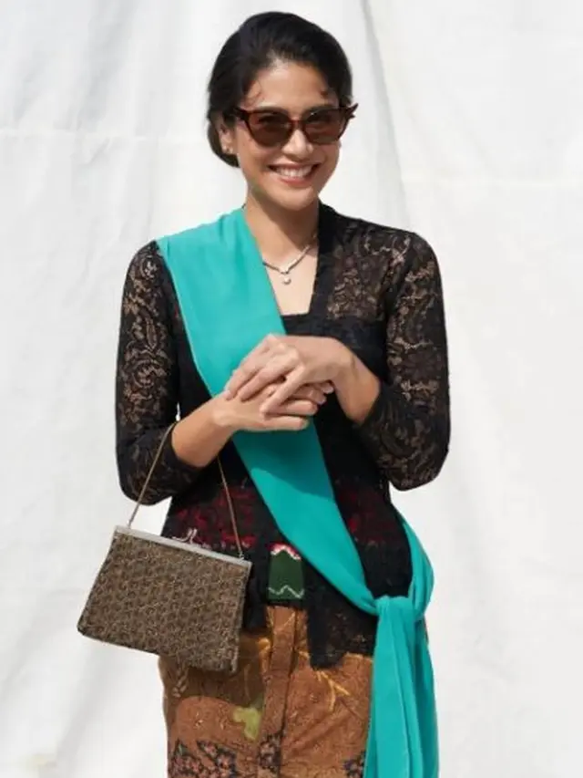 6 Pose Dian Sastrowardoyo Pakai Kebaya, Berjuang Jadi Warisan Budaya Dunia Tak Benda UNESCO ...