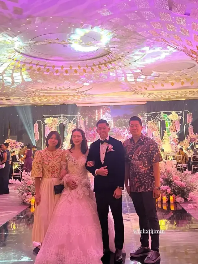 6 Potret Elegan para Tamu di Resepsi Kedua Rian Ardianto dan Ribka Sugiarto, Valencia Tanoe Curi ...