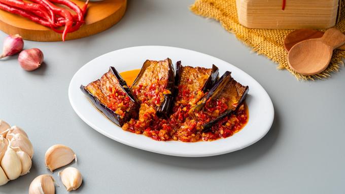 Resep Terong Balado khas Jawa Timur - Food Fimela.com