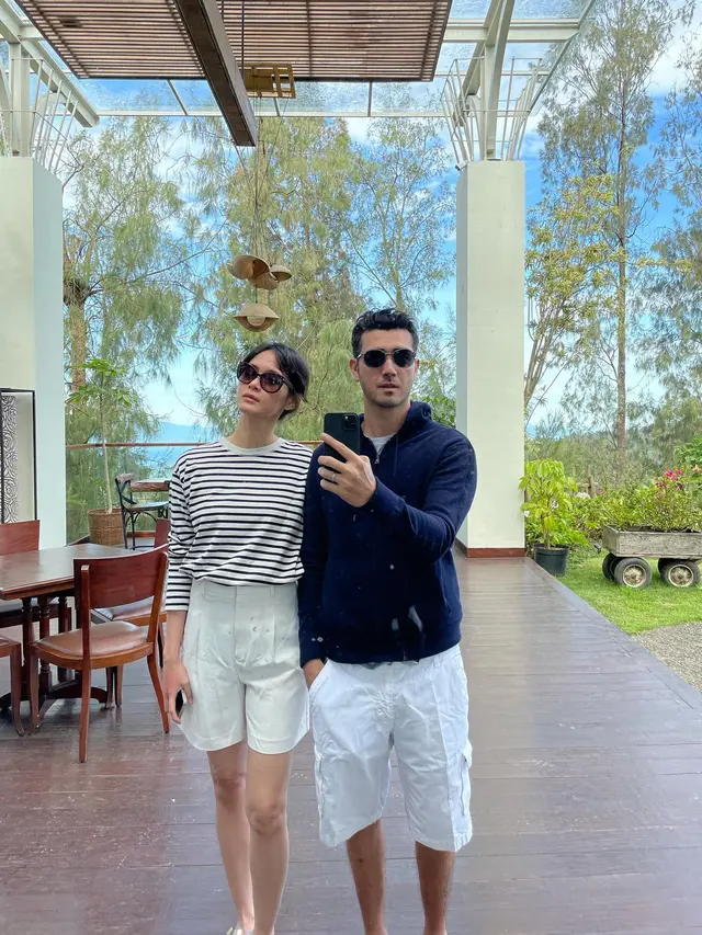 8 Tahun Menikah, ini 6 Potret Rumah Tangga Fachri Albar dan Renata Kusmanto - Entertainment ...
