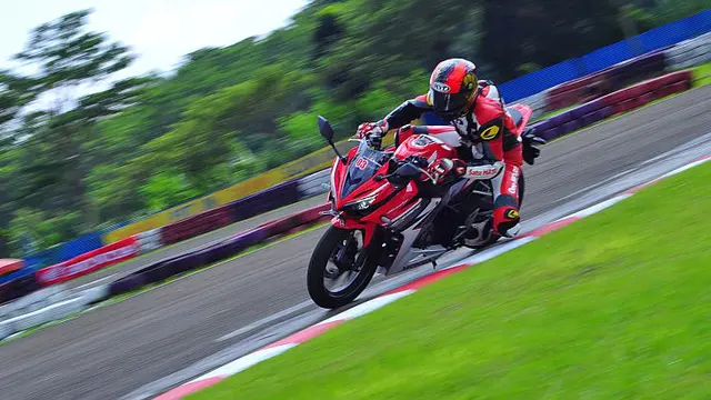 Merasakan Kelincahan All New CBR150R di Sentul Kecil - Otomotif ...