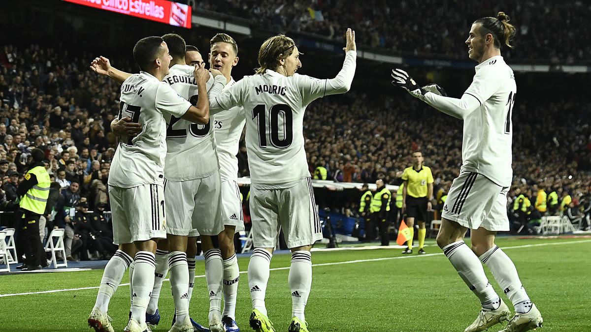 Real Madrid Tak Mau Bersaing dengan MU dan Liverpool - Bola Liputan6.com