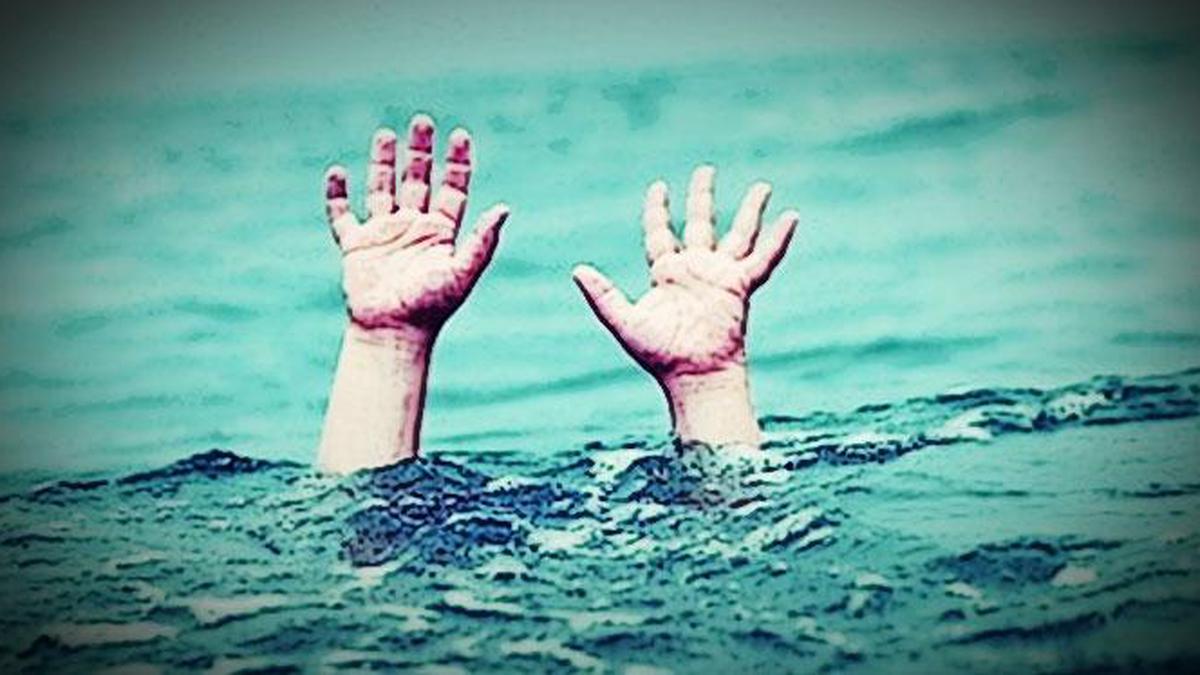 Bocah Tersedot Kolam Renang GOR Grogol Dievakuasi - News Liputan6.com