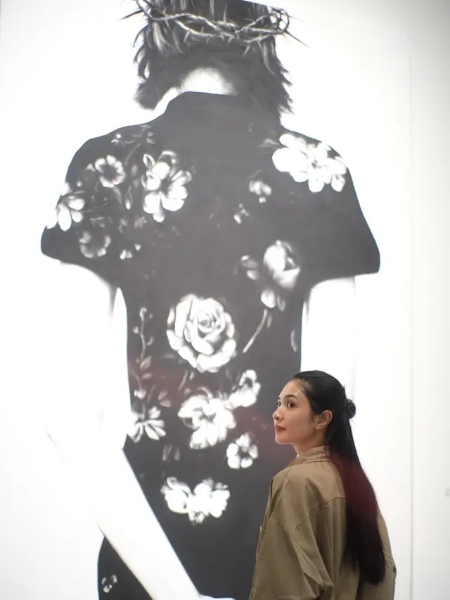 7 Potret Mesra Mikha Tambayong dan Deva Mahenra Liburan di Jogja - Hot ...