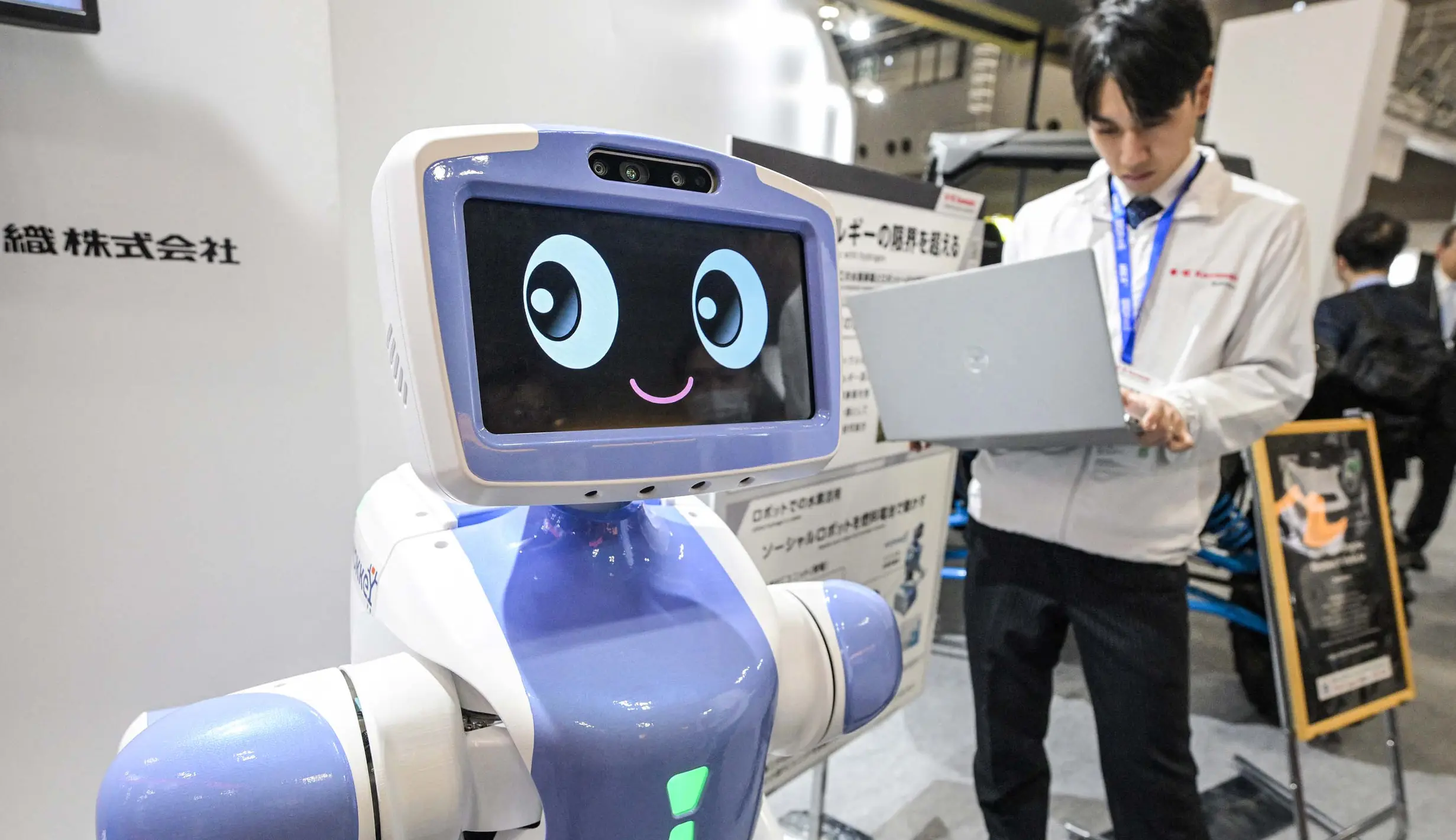 Intip Ragam Keterampilan Robot di Pameran Robot Internasional 2023 ...