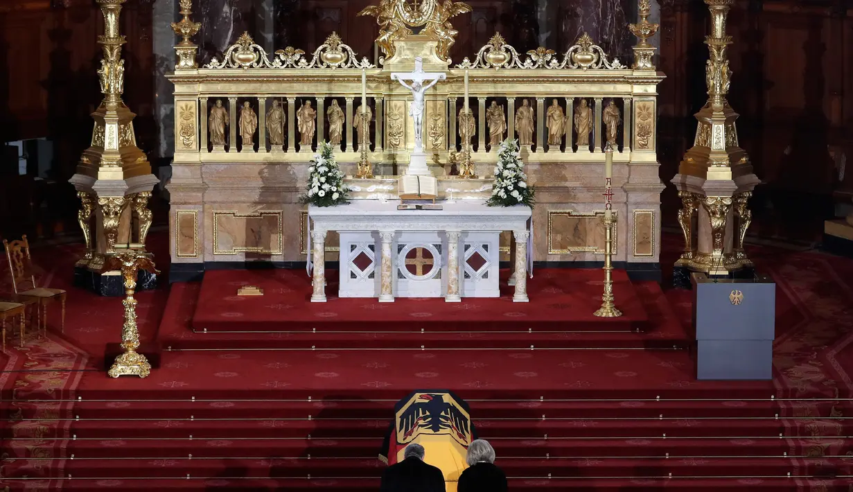 Upacara Kenegaraan Iringi Pemakaman Mantan Presiden Jerman - Foto ...