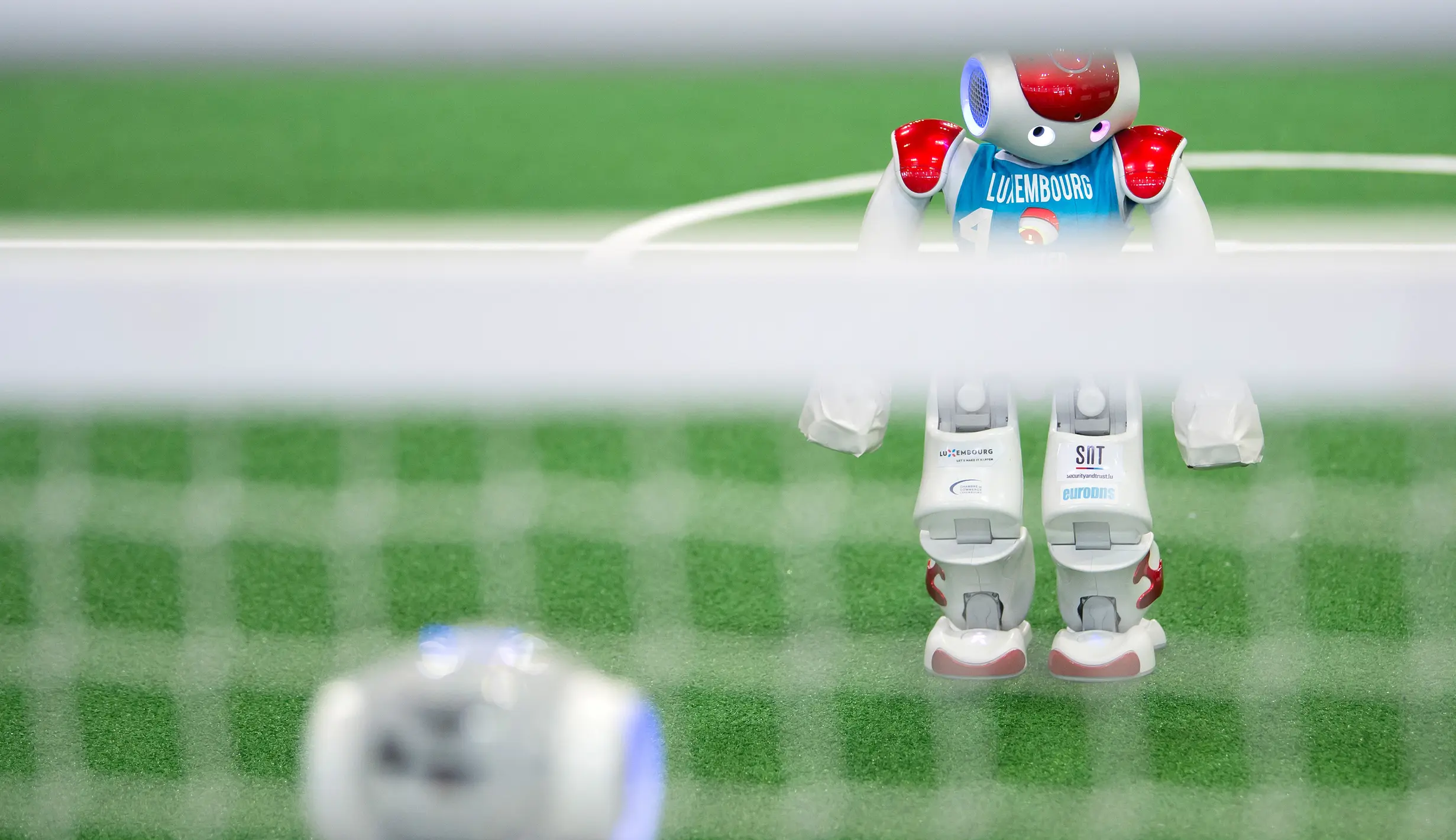 Saat Para Robot Bertanding Sepak Bola - Foto Liputan6.com