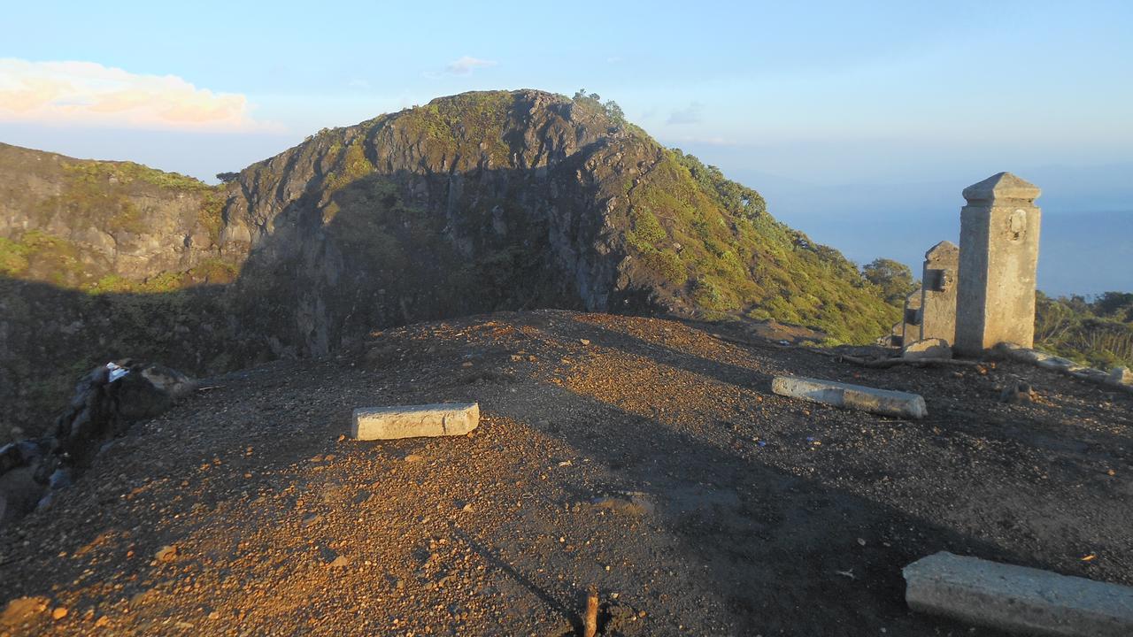 6 Fakta Menarik Gunung Kaba di Bengkulu yang Punya Danau di Ketinggian ...
