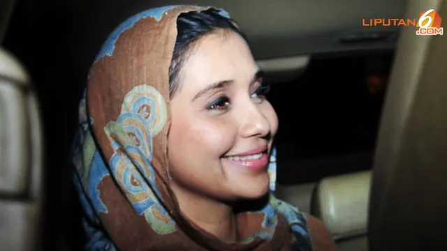 Artis Ayu Azhari Diperiksa KPK - News Liputan6.com