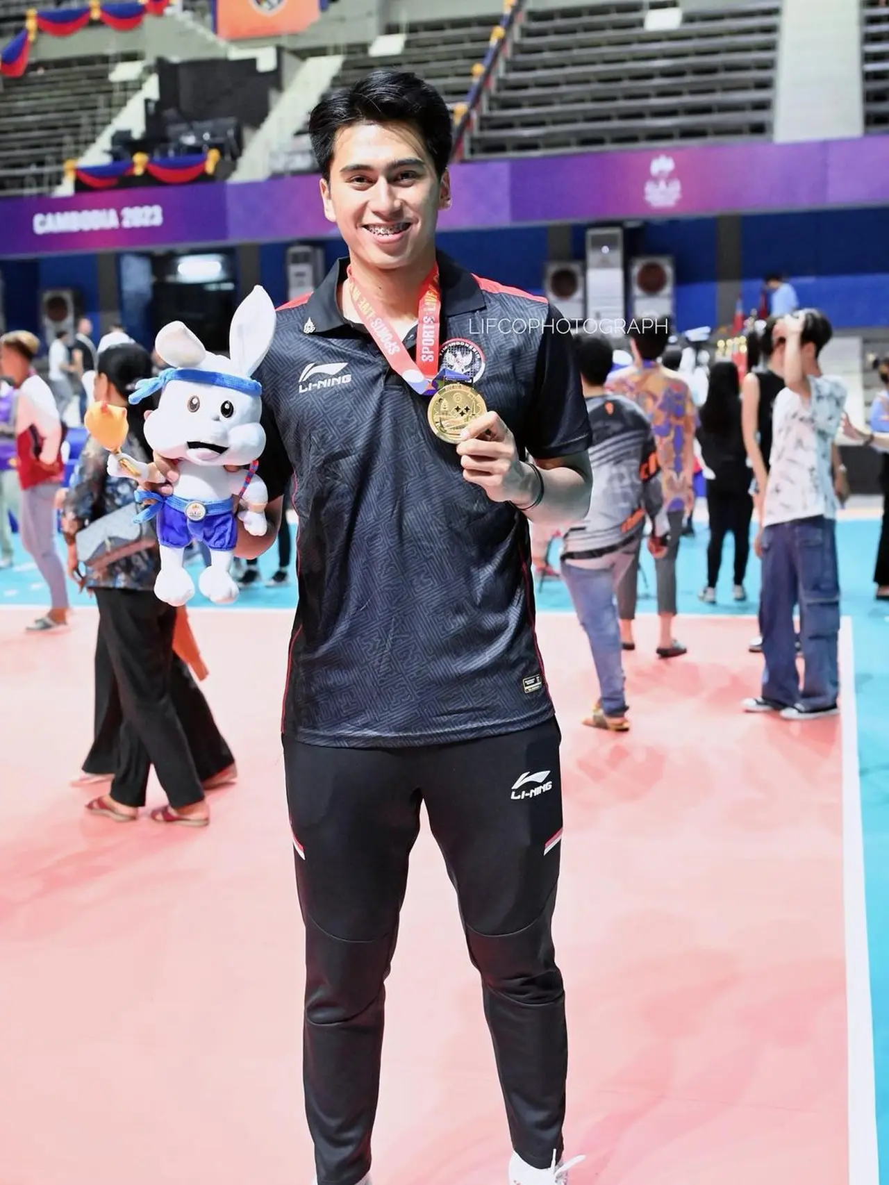 6 Potret Fahry Septian, Pemain Voli Timnas Indonesia yang Raih Emas SEA ...