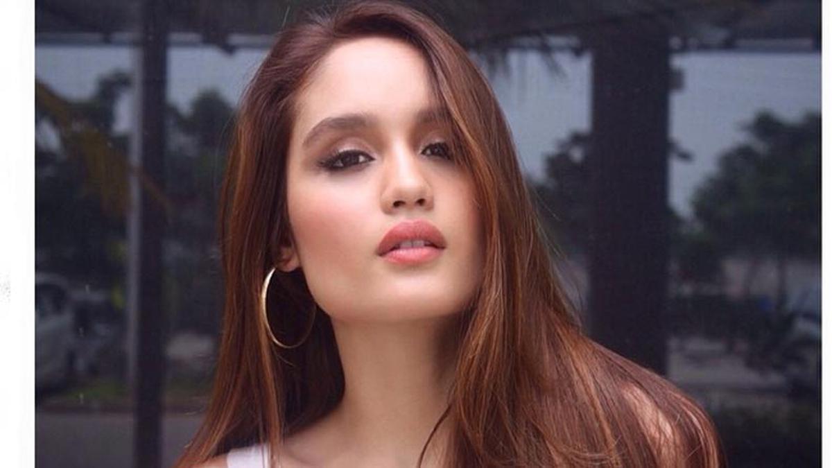 Cinta Laura Kiehl Bintangi Iklan Amerika