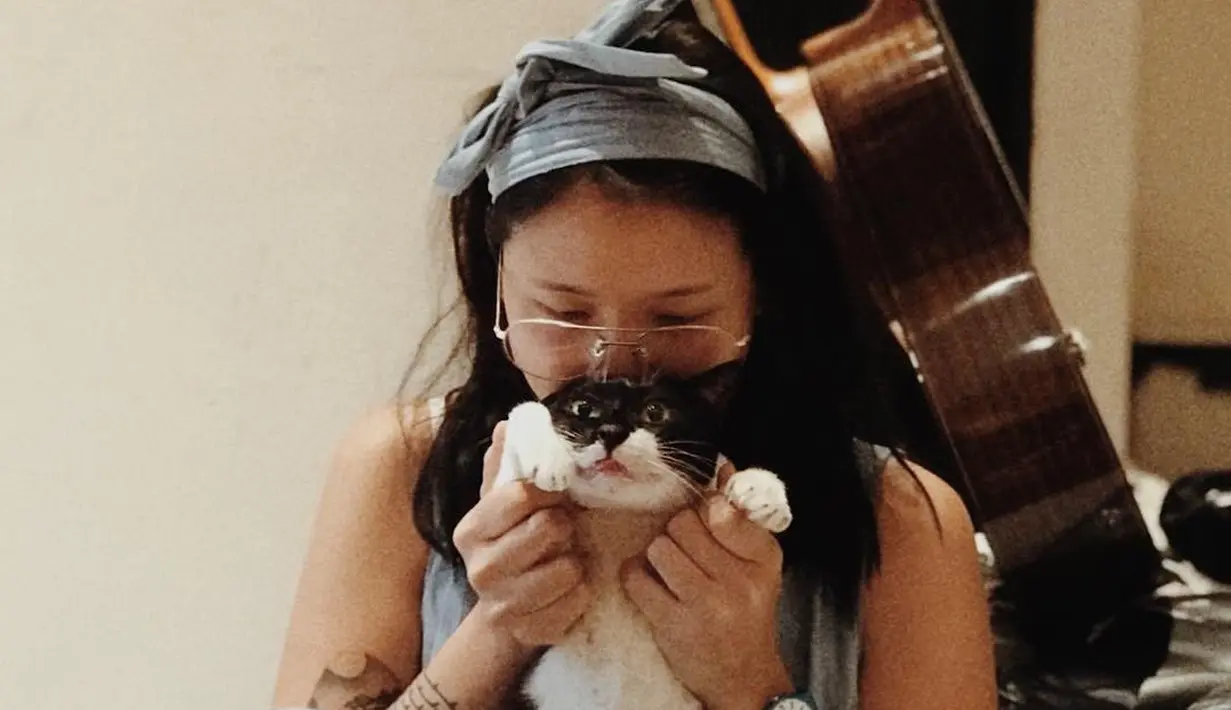 FOTO: Imutnya Meh, Kucing Kesayangan Danilla - Foto Liputan6.com