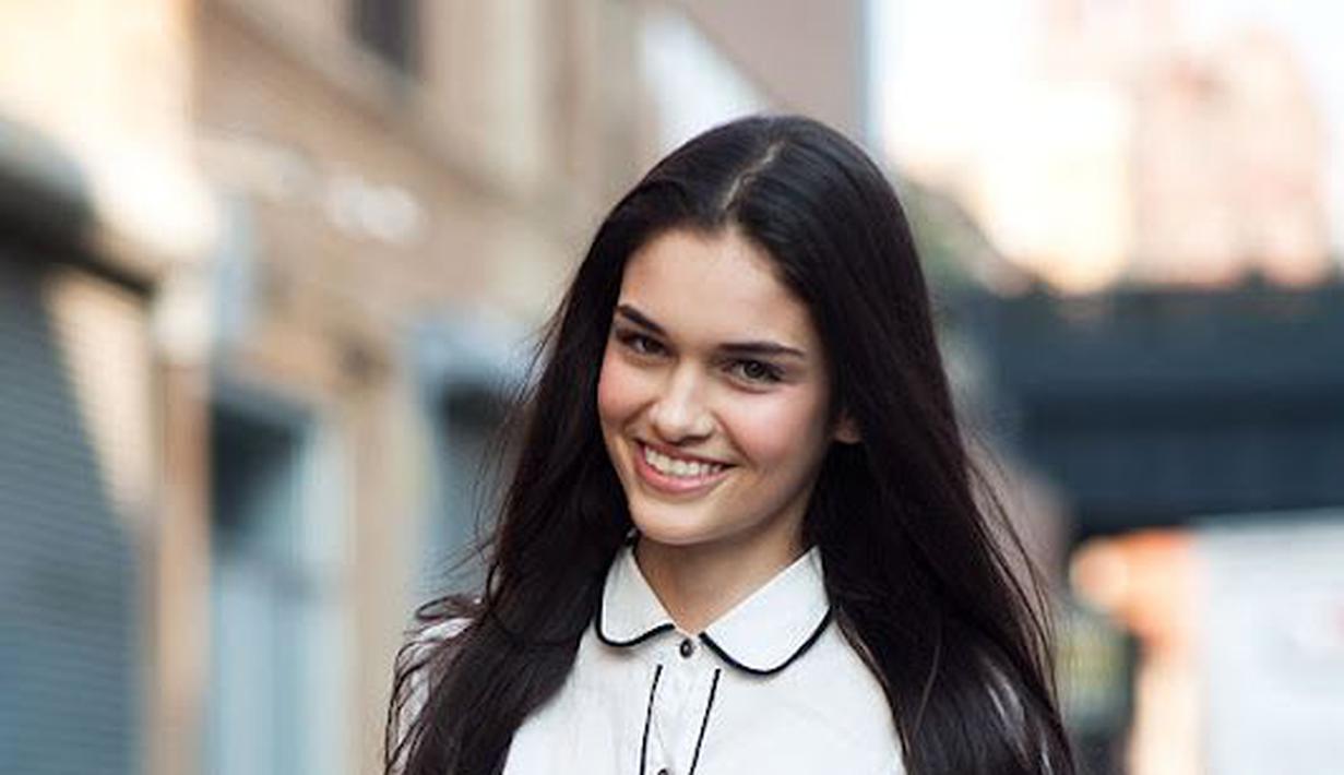 Gaya Fashion Hitam Putih Untuk Si Tomboy - Photo Fimela.com