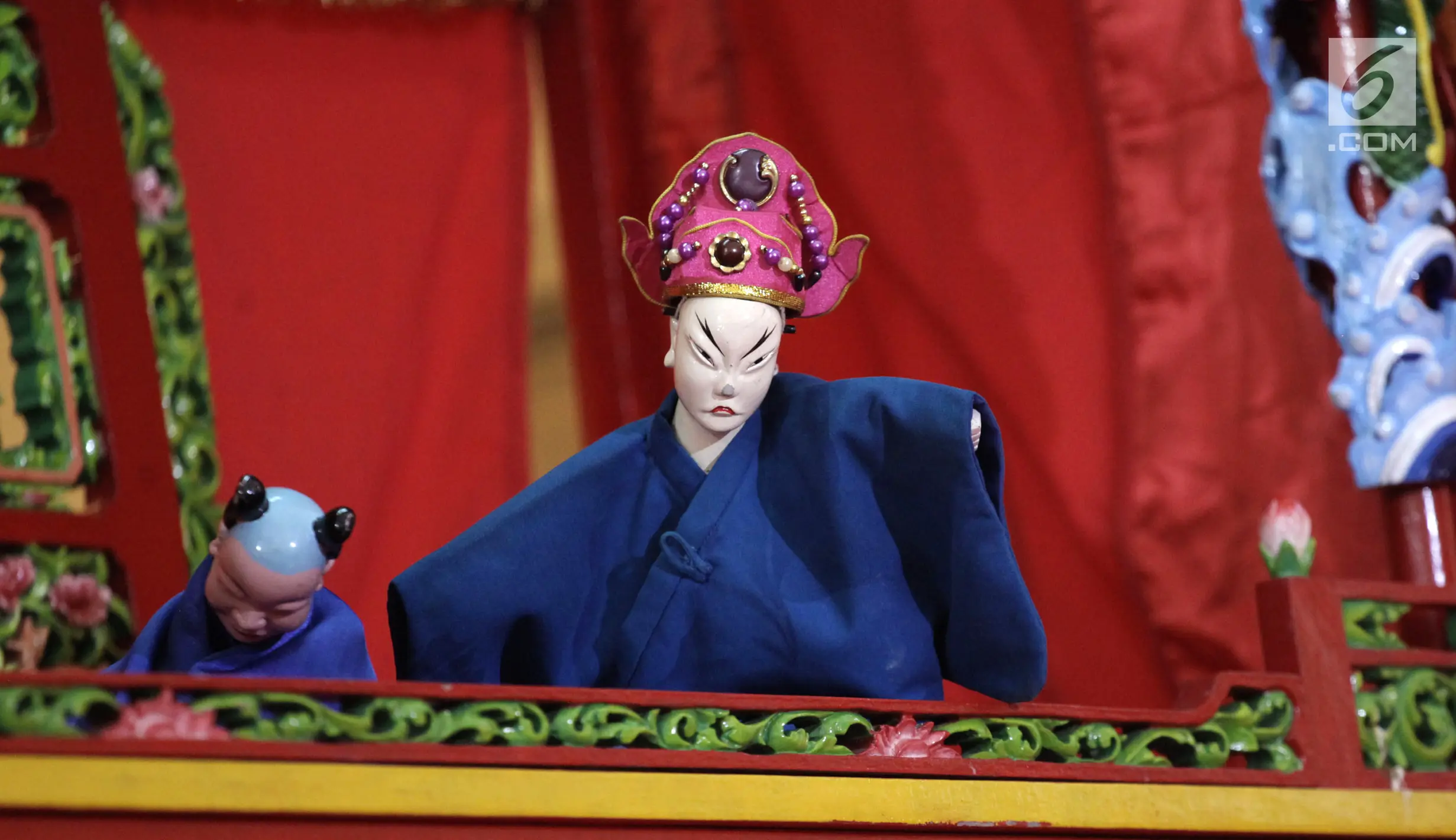 FOTO: Menikmati Pertunjukan Wayang Potehi, Tradisi Tionghoa Sambut ...