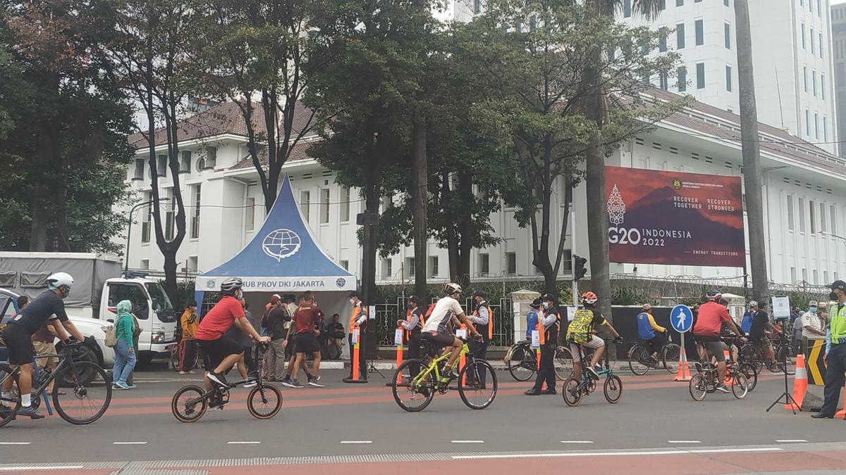 Masyarakat Antusias Ikuti CFD Jakarta yang Kembali Digelar Mulai Hari ...