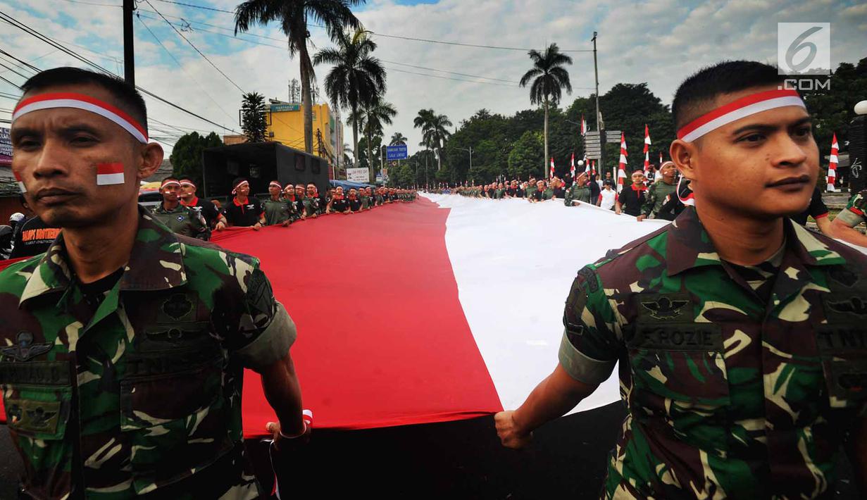 FOTO: Kirab Bendera Raksasa Sambut HUT ke-73 Kemerdekaan RI - Foto ...