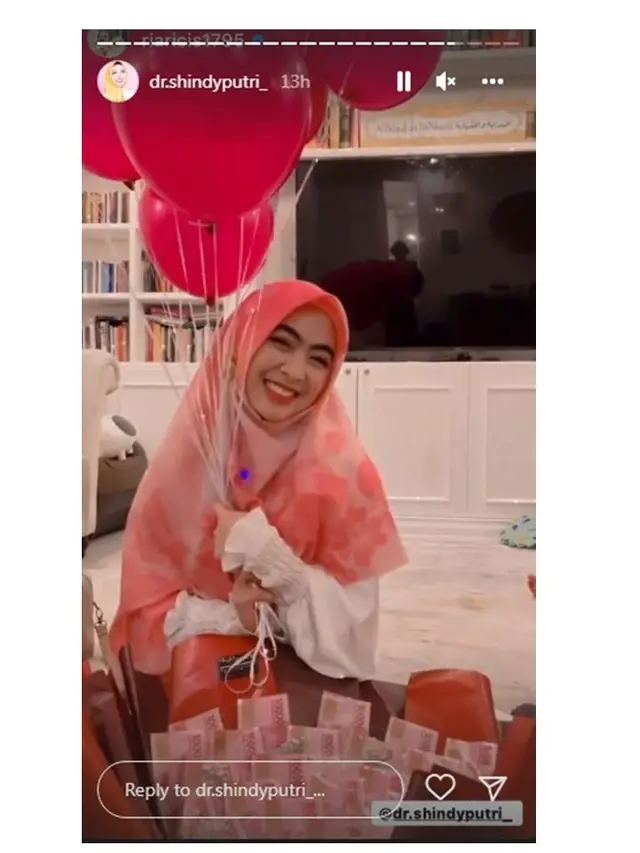 Genap 29 Tahun, Ini 6 Potret Kejutan Ulang Tahun Dokter Shindy Putri Kakak Ria Ricis - Hot ...