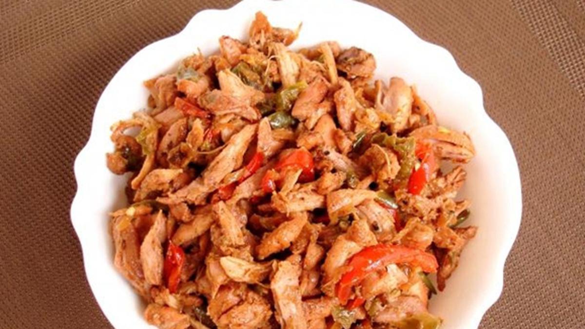 Resep Daging Ayam Suwir Pedas - Lifestyle Fimela.com