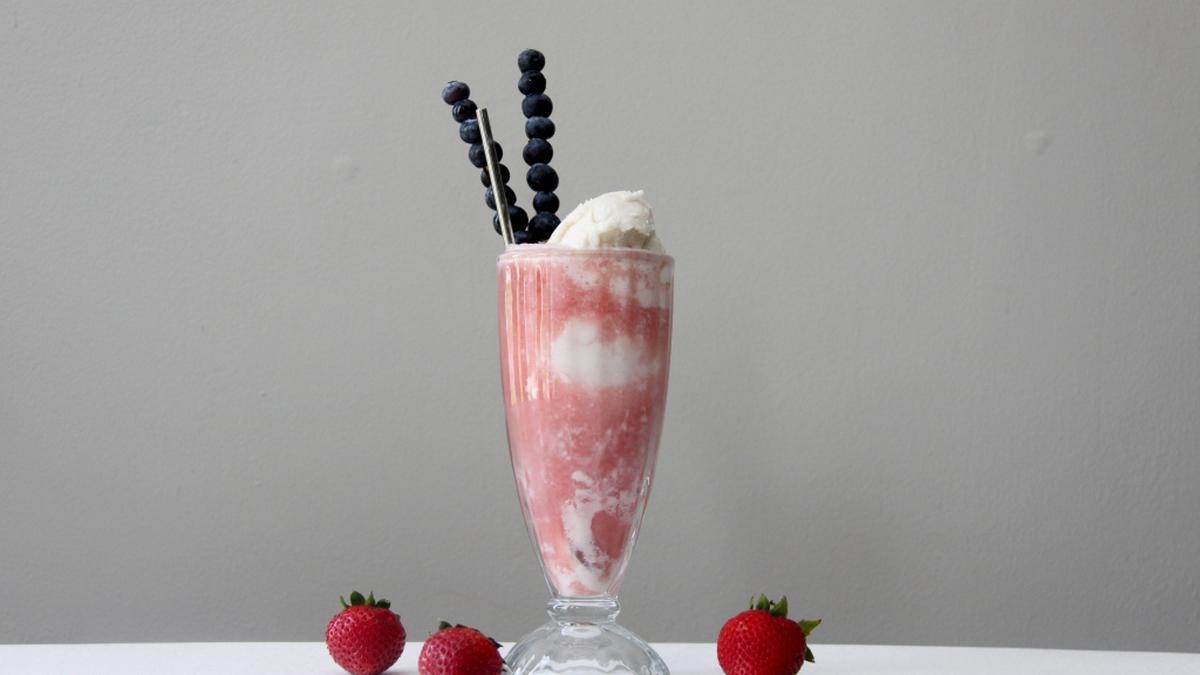 Resep Strawberry Float untuk Inspirasi Temani Buka Puasa