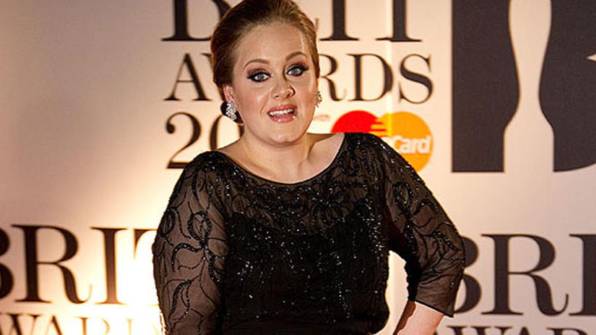 Tubuh Gemuk Adele Jadi Inspirasi Bagi Fansnya - ShowBiz Liputan6.com