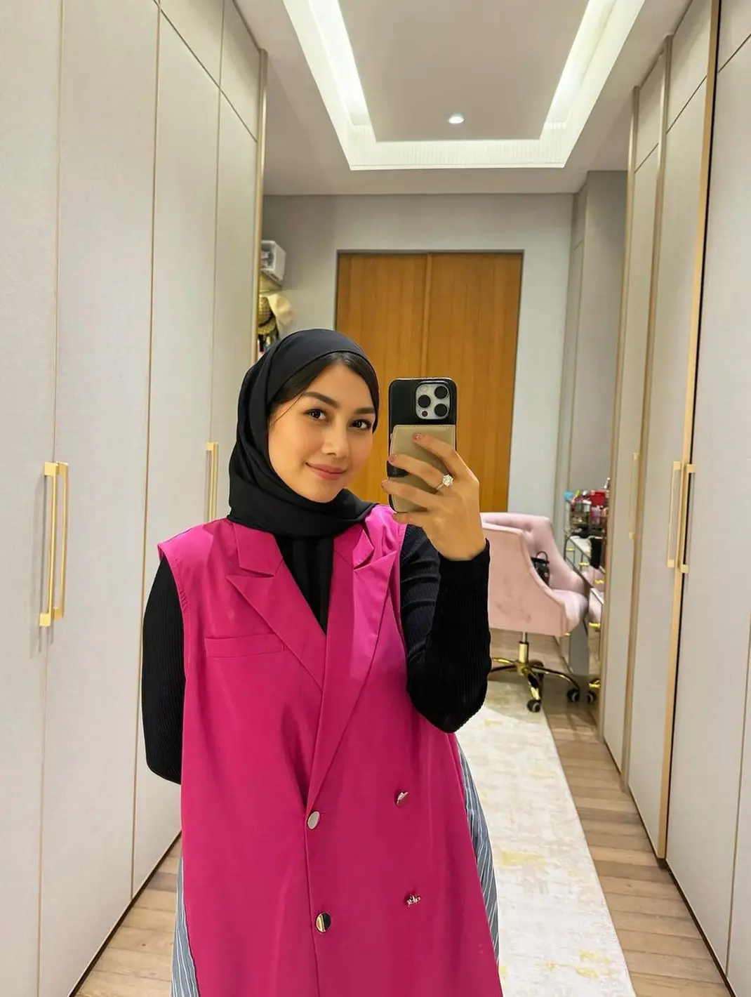 6 Adu Gaya Nagita Slavina, Nisya Ahmad, dan Syahnaz Sadiqah Tampil Berhijab Usai Haji - Photo ...