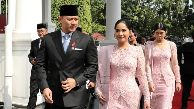 6 Potret Annisa Pohan Dampingi AHY di Pelantikan Kabinet Merah Putih Prabowo, Sempat Selfie ...