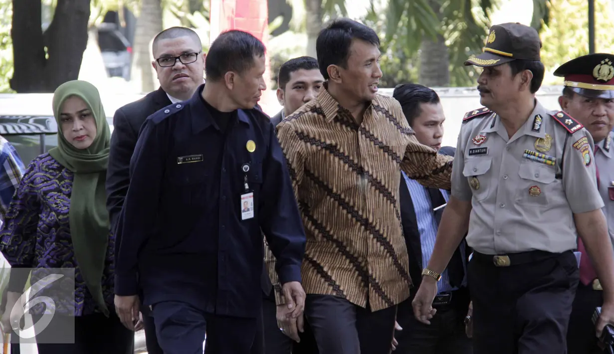 Gatot Pujo Nugroho dan Evy Susanti Penuhi Panggilan KPK - Foto Liputan6.com