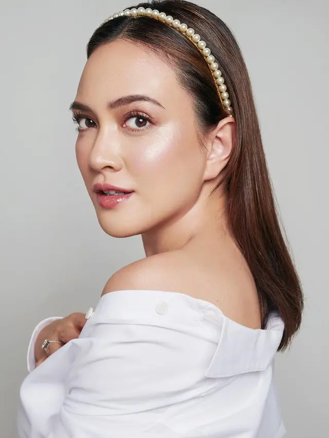 6 Potret Shandy Aulia Pamerkan Perut Buncit, Tetap Cantik dan Curi ...