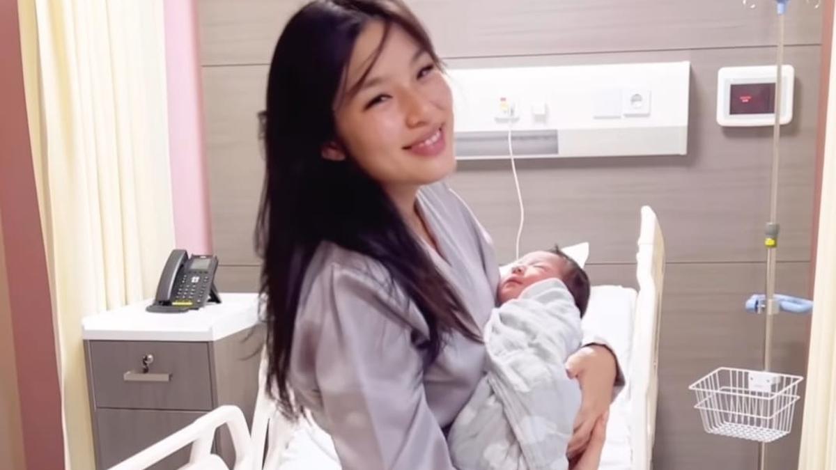 Chef Arnold dan Istri Dikaruniai Putra Kedua Bernama Timothee Ocean ...