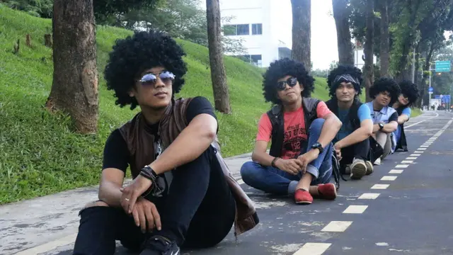 Bersama Edi Brokoli, The Kribo Band Kampanye Rambut Kribo di 2017 ...