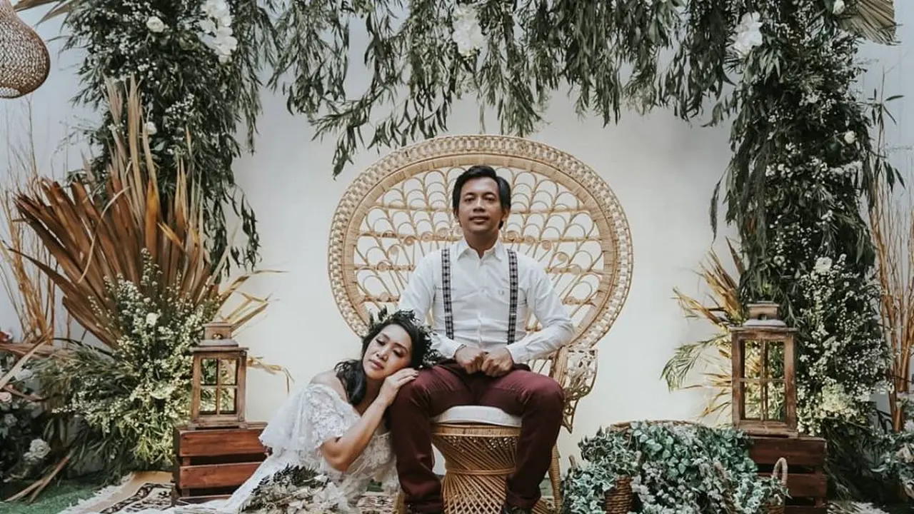 8 Tahun Menikah, Ini 6 Pemotretan Anniversary Rian D'Masiv dan Istri ...
