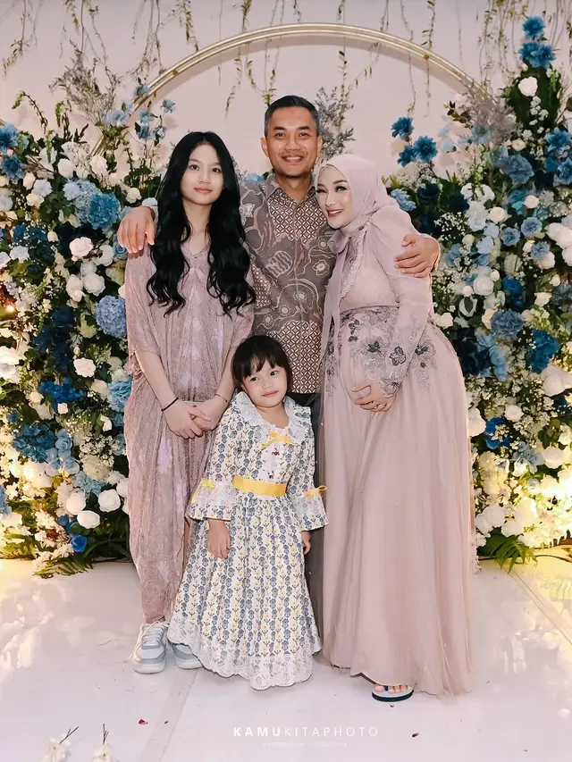 7 Potret Zaskia Gotik Pamer Baby Bump Lagi, Sukses Rahasiakan Kehamilan ...