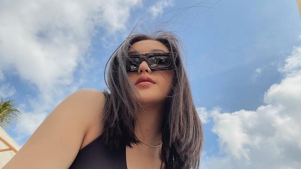6 Pesona Ranty Maria yang Cantik Natural, Pacar Rayn Wijaya Tetap Kiyowo Saat Tampil Kasual ...