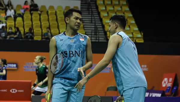 Hasil Hylo Open 2022: Anthony Ginting dan Rehan / Lisa Rebut Gelar Juara - Ragam Bola.com