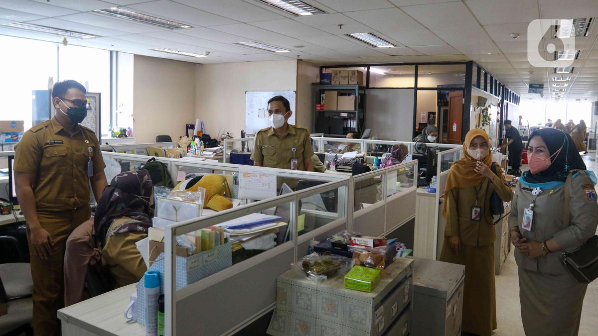 FOTO: ASN Pemprov Jakarta Kembali Berkantor dengan Kapasitas 75 Persen ...