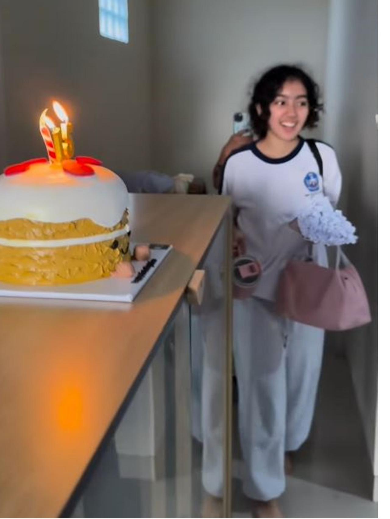 7 Potret Leticia Anak Sheila Marcia Ulang Tahun ke-15, Rayakan Bareng Keluarga