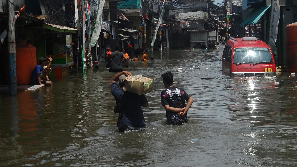 Banjir Rob Kembali Rendam Muara Angke Jakut pada Jumat Pagi Ini - News ...