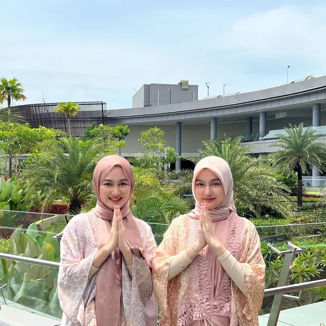 Potret Sosok Wanita Kembar Ini Pernah Viral Ada Yang Mirip Artis Hot Liputan Com