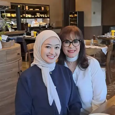 Ida Iasha: Sosok Artis Legendaris yang Selalu Tampil Awet Muda ...