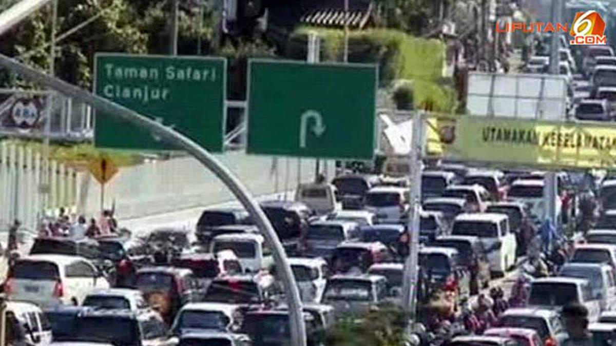 Polisi Berlakukan Sistem Buka-Tutup di Puncak - News Liputan6.com