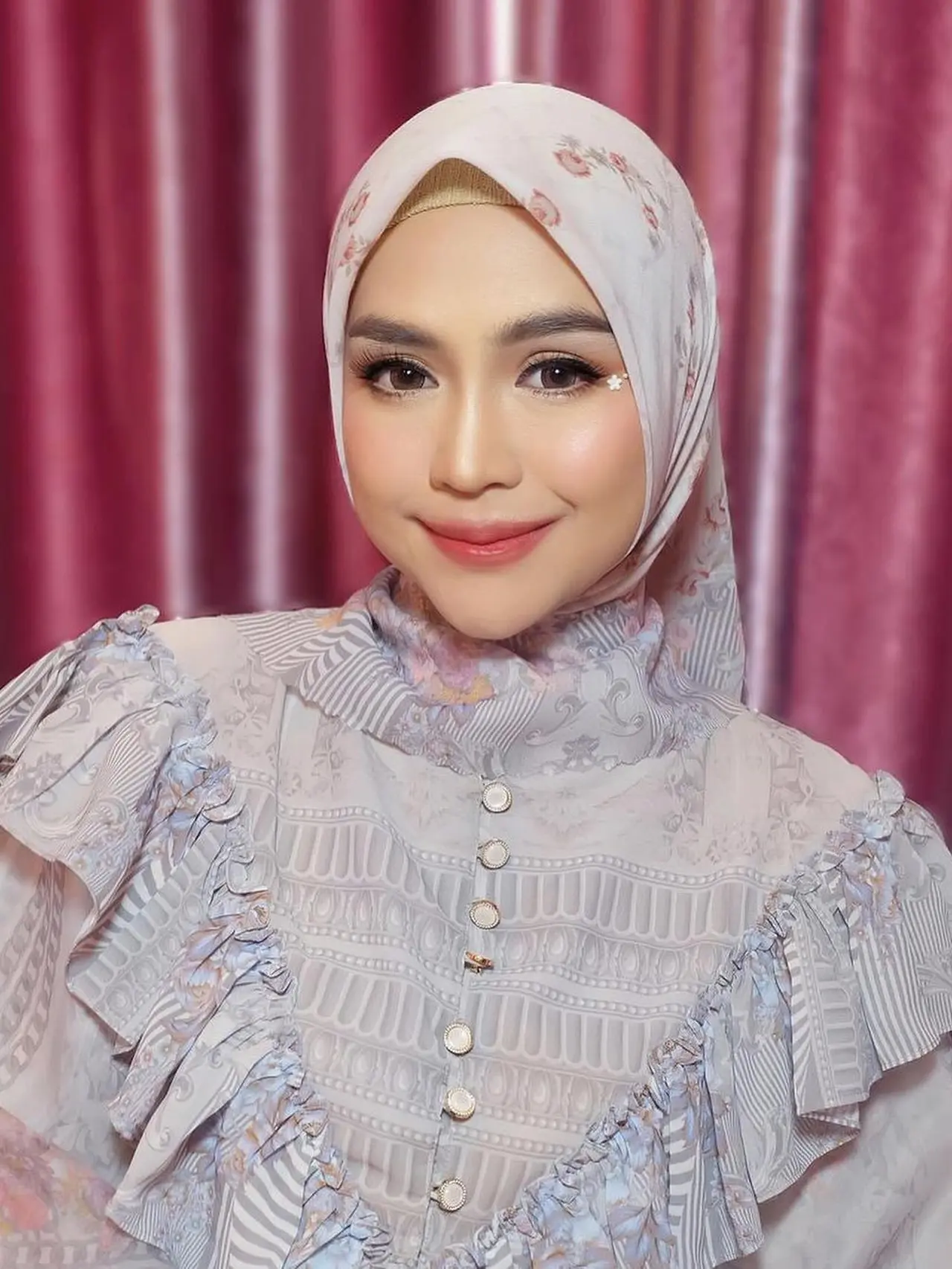 Fakta Menarik Ria Ricis Sang Ratu Squishy, Tidak Suka Makan Ikan Karena ...