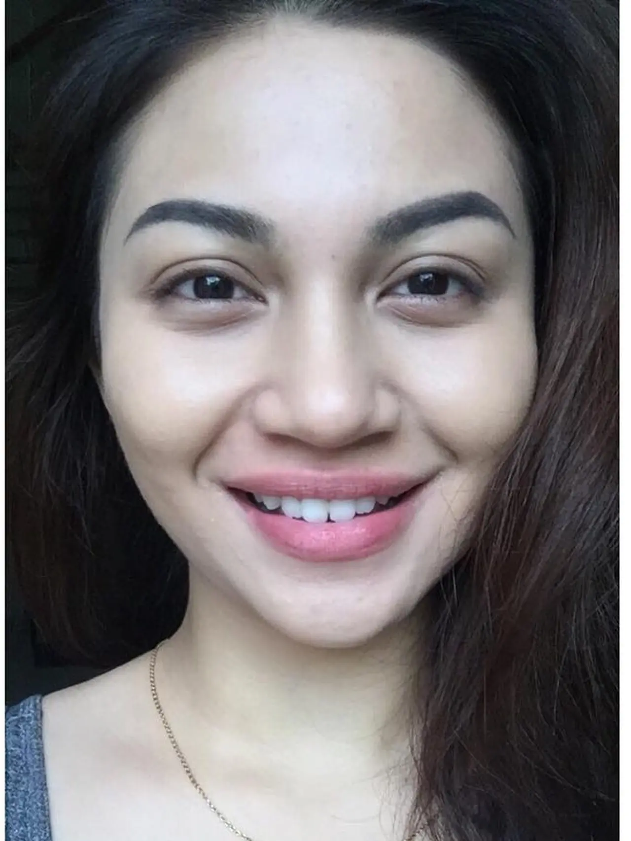 Bicara Soal Tolok Ukur Kecantikan, Ini 6 Potret Ariel Tatum Tanpa Makeup - Hot Liputan6.com