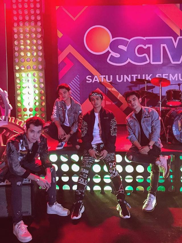 6 Potret The Junas Monkey di Sinetron Anak Band, Makin Kompak - Hot Liputan6.com