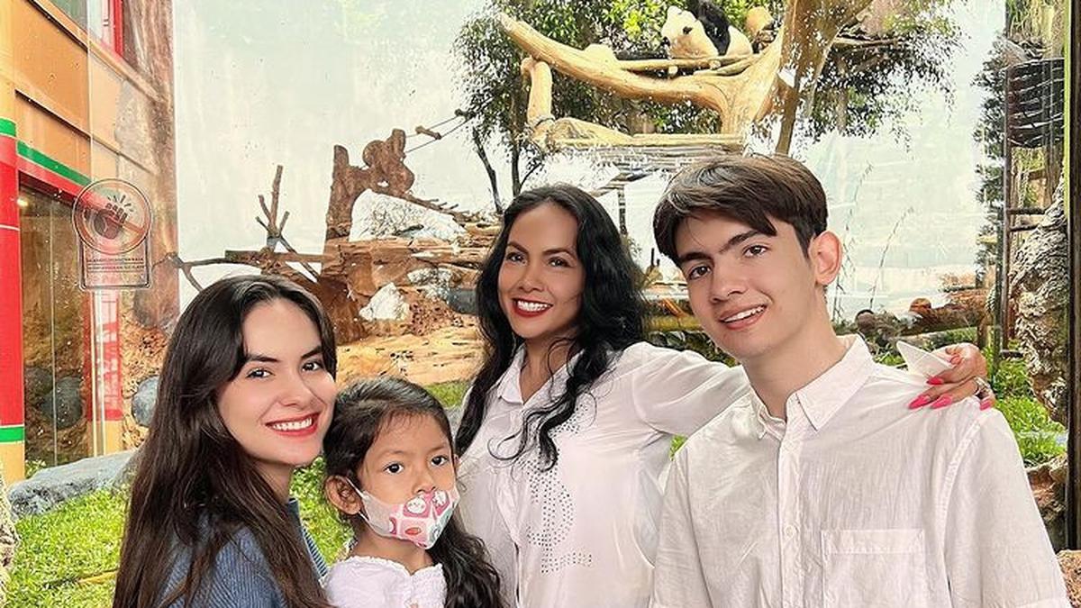 6 Potret Kebersamaan Steffi Zamora dan Baby Shak, Menggemaskan