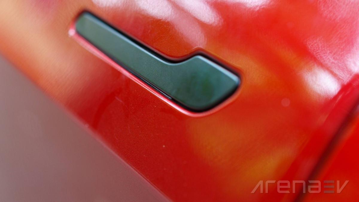 Tesla Ubah Desain Handle Pintu demi Penuhi Aturan Baru di China