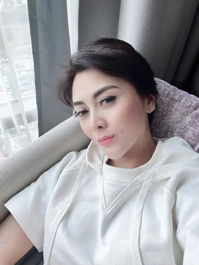 Klarifikasi Dhena Devanka Mantan Istri Jonathan Frizzy Dituding Jadi ...